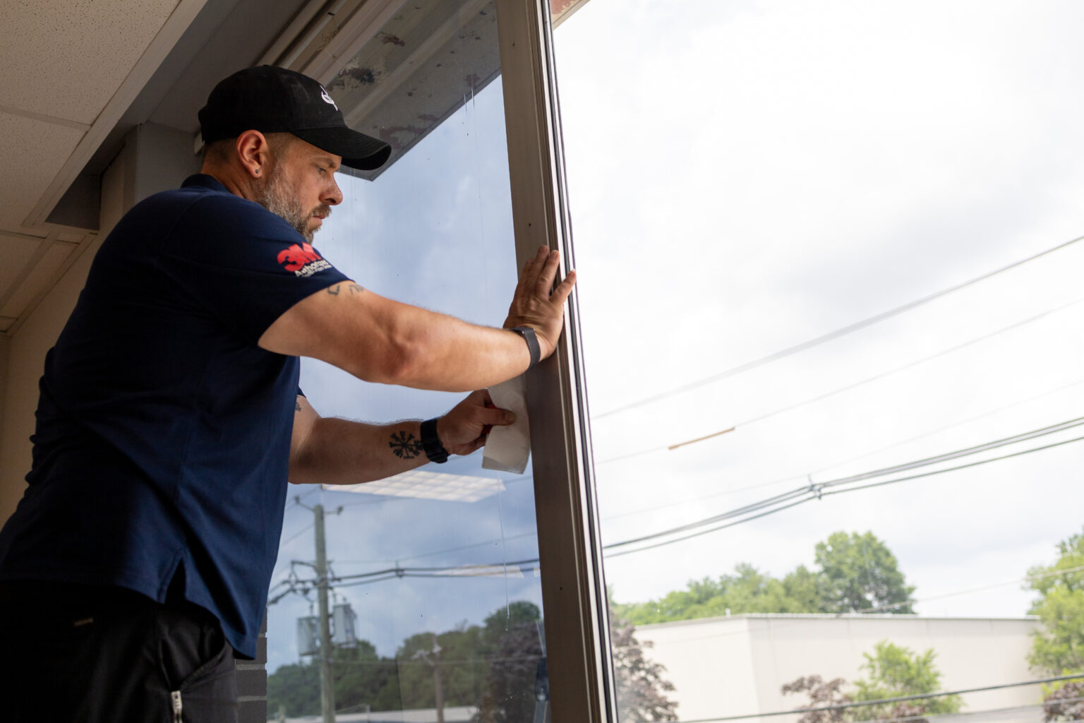 How to Choose the Right Commercial Window Film Installer